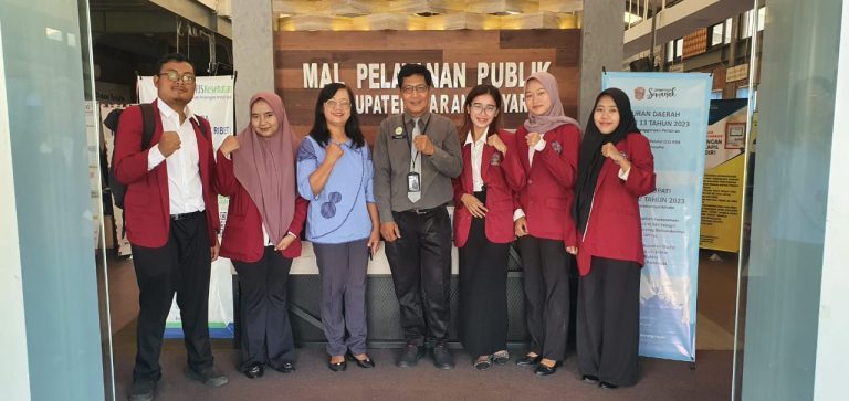 Pelaksanaan Kegiatan Magang Mahasiswa Universitas Slamet Riyadi Surakarta di Kantor DPMPTSP ...